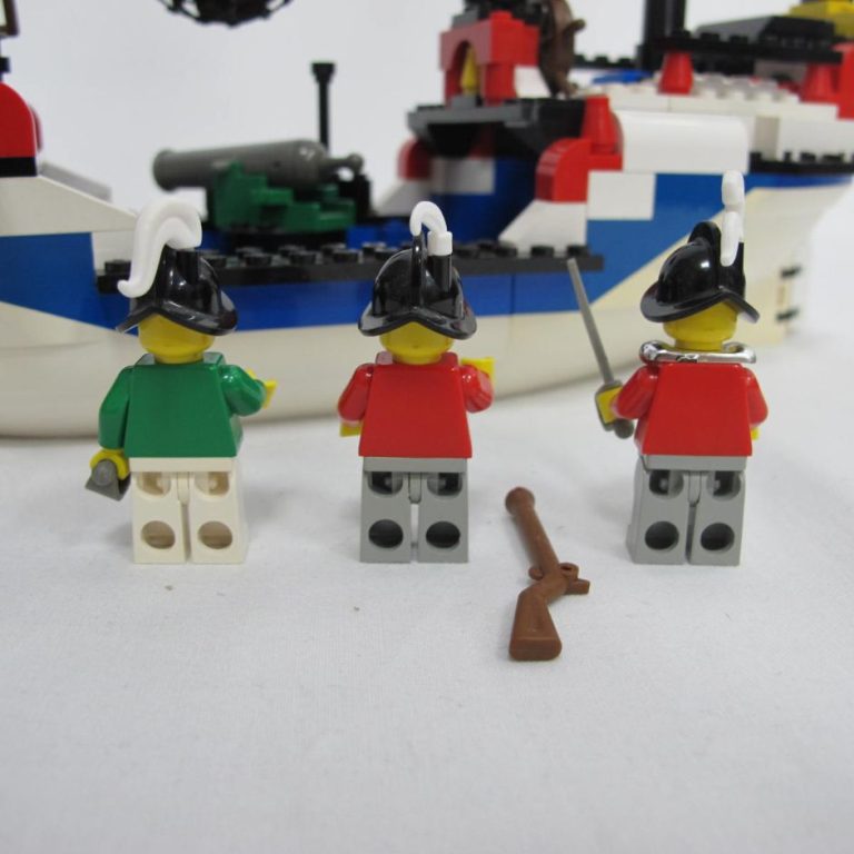 Armada Flagship. Complete with instructions and box - JBF Toys and Trains