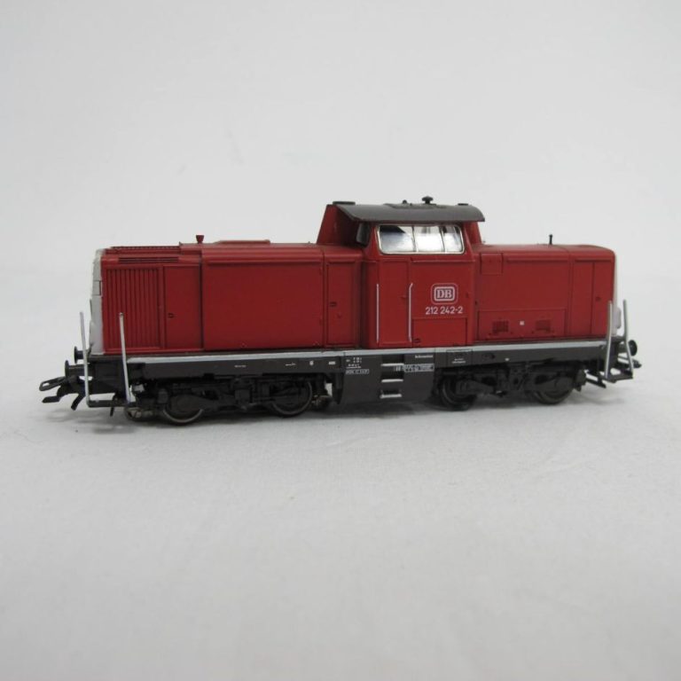 DB Class 212 diesel locomotive - JBF Toys and Trains